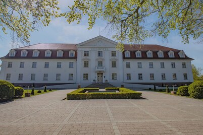 Seehotel Grossraeschen