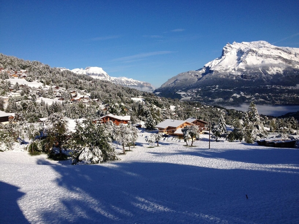 Nun Liegt Schönes Chalet Mit Beheiztem Spa / Jacuzzi In Saint Gervais / Megève - Sallanches