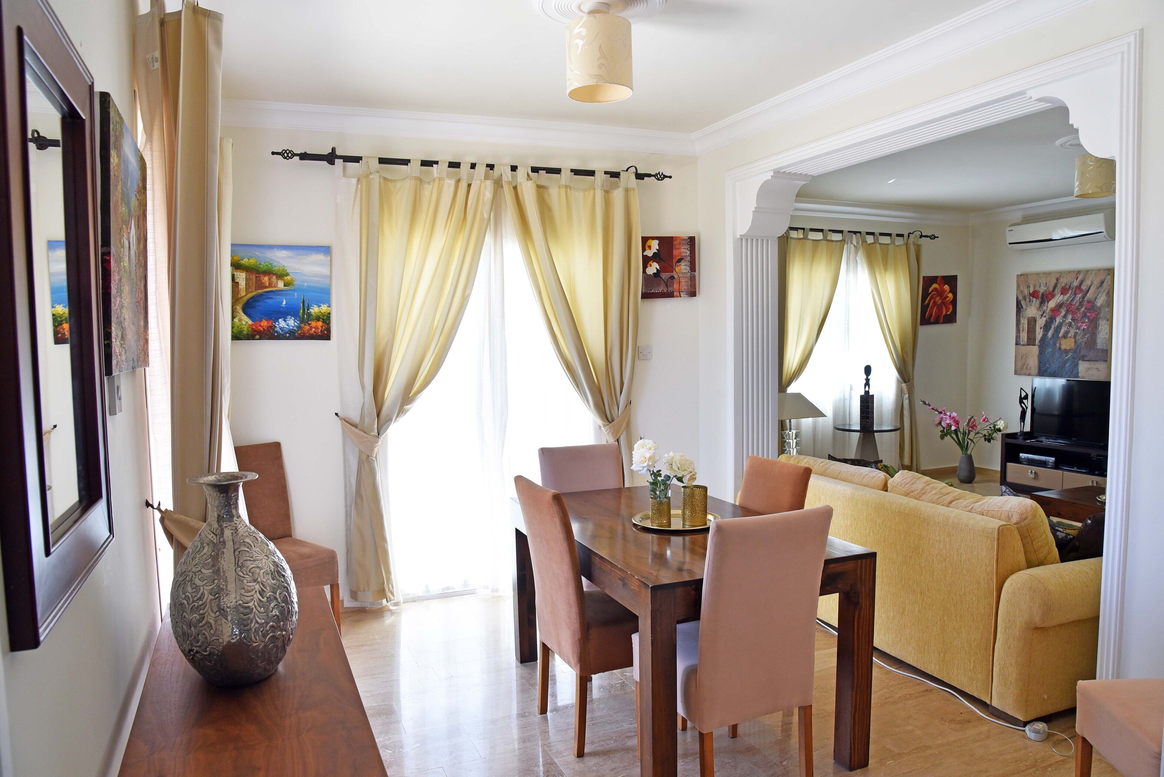 Beautiful Spacious Luxury Villa Stunning Mountain & Sea Views,wifi, Private Pool - Cyprus