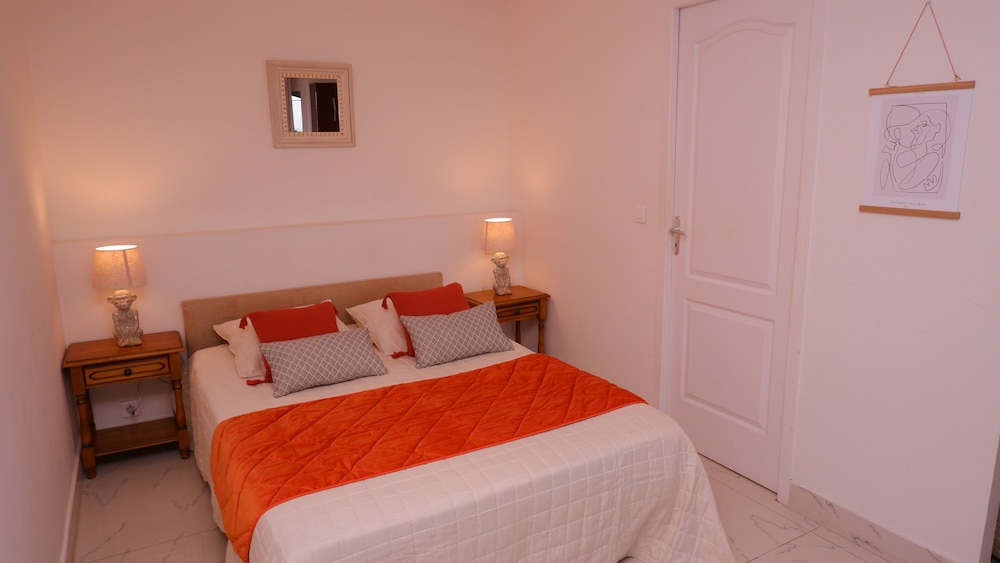 Aria: Grand Studio 3***clim, Magnifique Vue Mer, Parking, Wifi, Proche Village. - Cargèse
