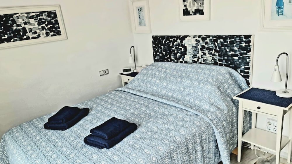 Beautiful Town House By The Sea - Benalmádena
