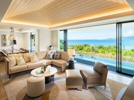 Quarto, não fumadores, acesso ao Club Lounge (Halekulani Cliff Villa, with pool) | Vista da varanda