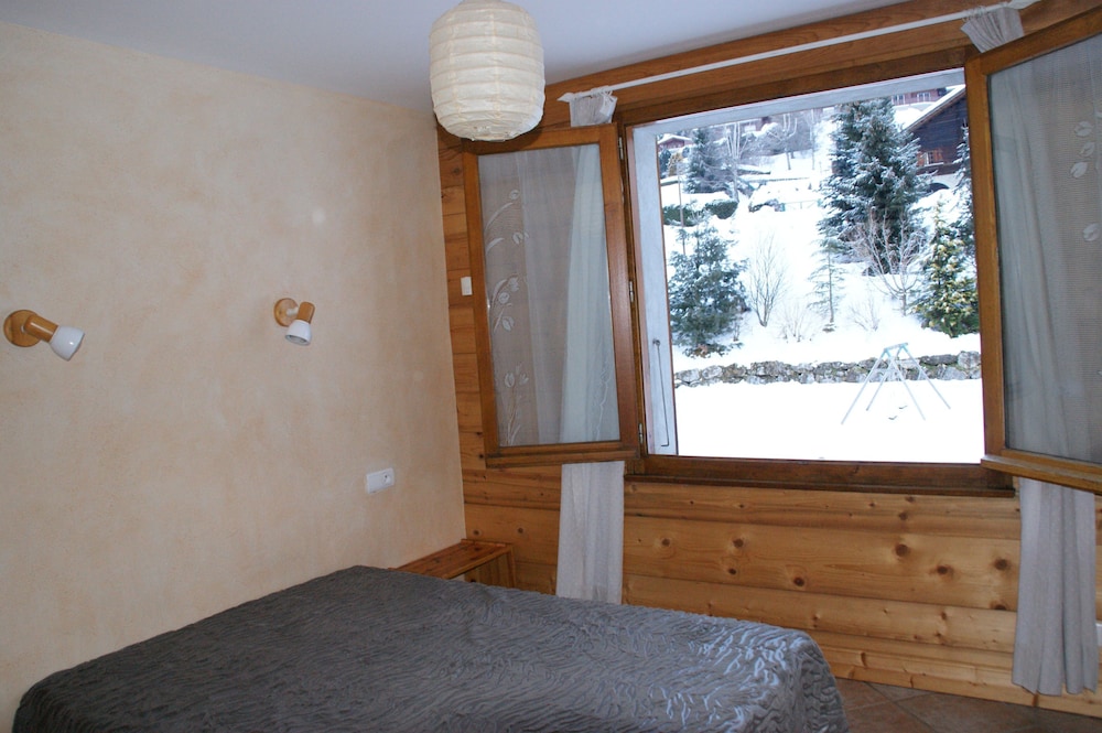 Grand Appartement Tout Confort, Situation Exceptionnelle, Balcon. - Lac des Confins