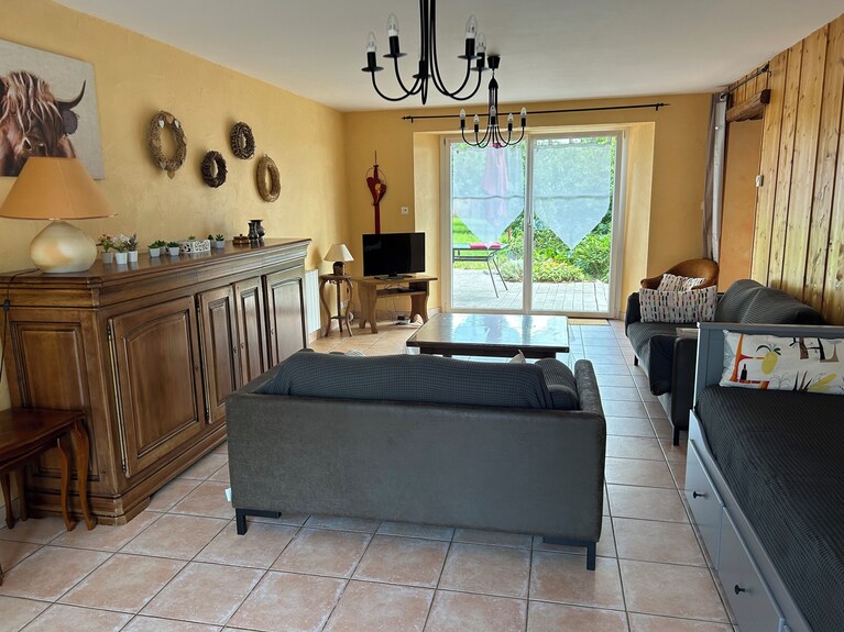 Cosy And Spacious Farmhouse, All Inclusive, Sleeps 9 - Alps