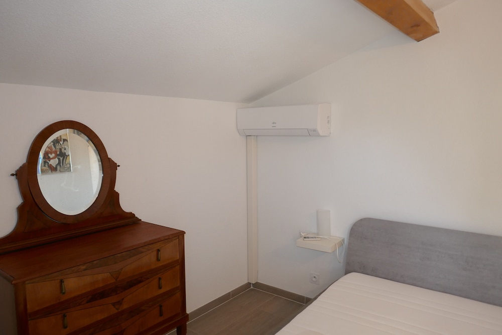 T2 Wohnung, 40 M2 350 M Vom Strand Von Lecques, Ruhig. Klimaanlage, Privater Parkplatz - Saint-Cyr-sur-Mer