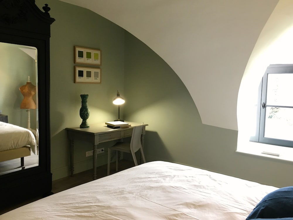 Former Convent From The 17th, Renovated, Private Garden, Beaune Center - Beaune
