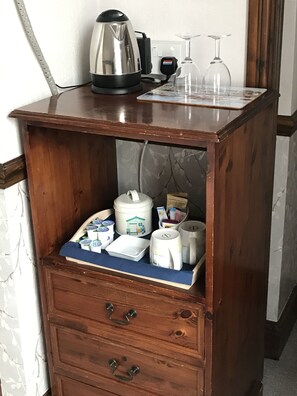 Quarto casal | Quartos à prova de som, ferros/tábuas de passar roupa, Wi-Fi de cortesia