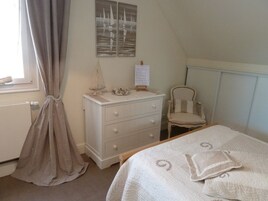 Quarto (Les Voiliers) | Com decoração personalizada, com mobília individualizada 