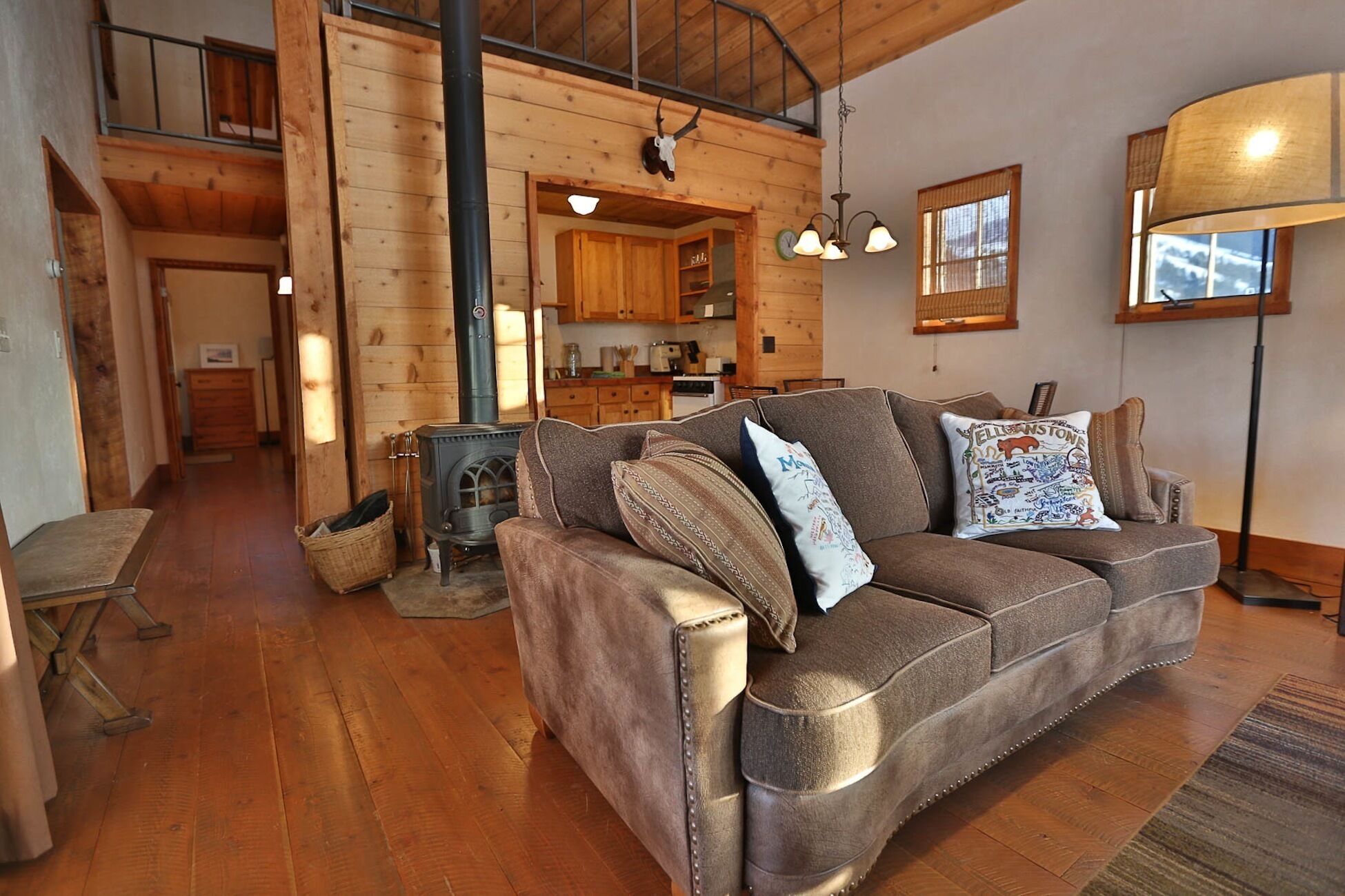 Top 6 Ranches To Stay Near Yellowstone National Park, USA | Trip101