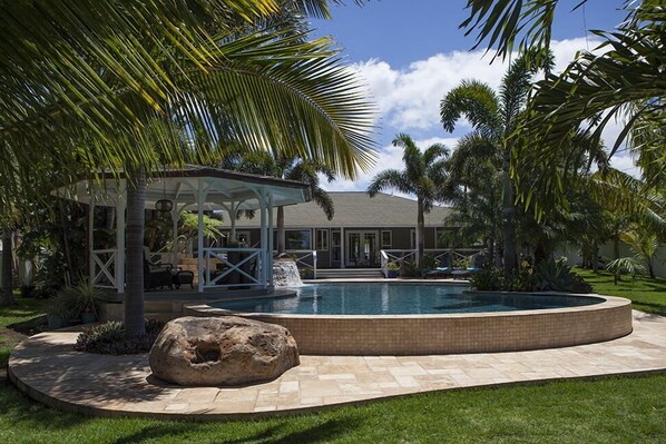 Kihei Oasis on 1/2 acre, 40k gallon heated pool & a lush yard w/over 80 ...