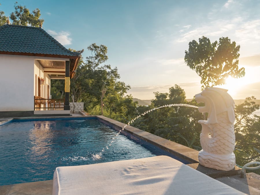 Quarto Duplo Deluxe, 1 cama queen-size, vista para o mar, junto à piscina | Secretária, Wi-fi grátis