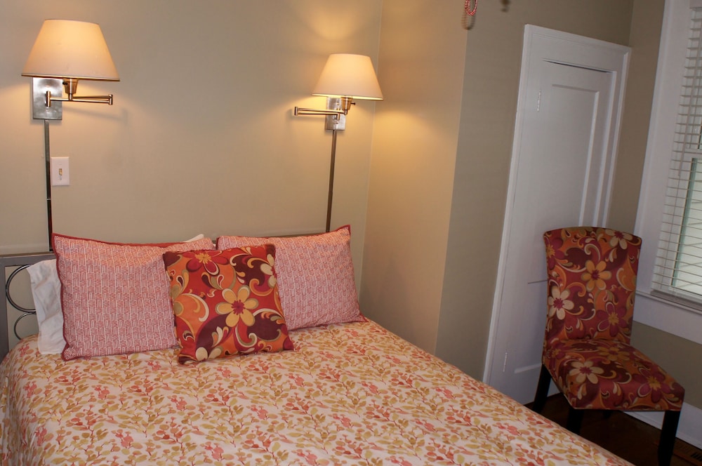 'Fantastic Location In Downtown Brevard' - Blue Ridge Mountains
