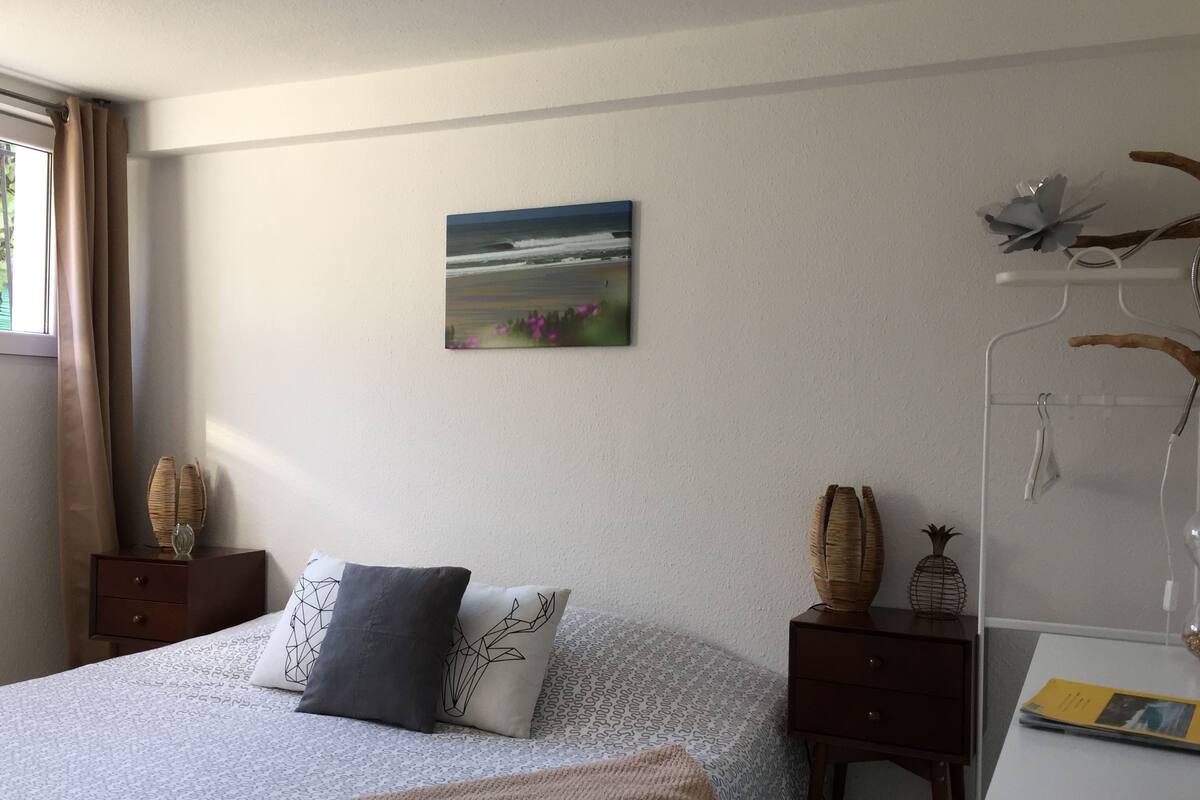 Quarto Duplo, casa de banho partilhada | Cortinas/cortinados opacos, quartos insonorizados 