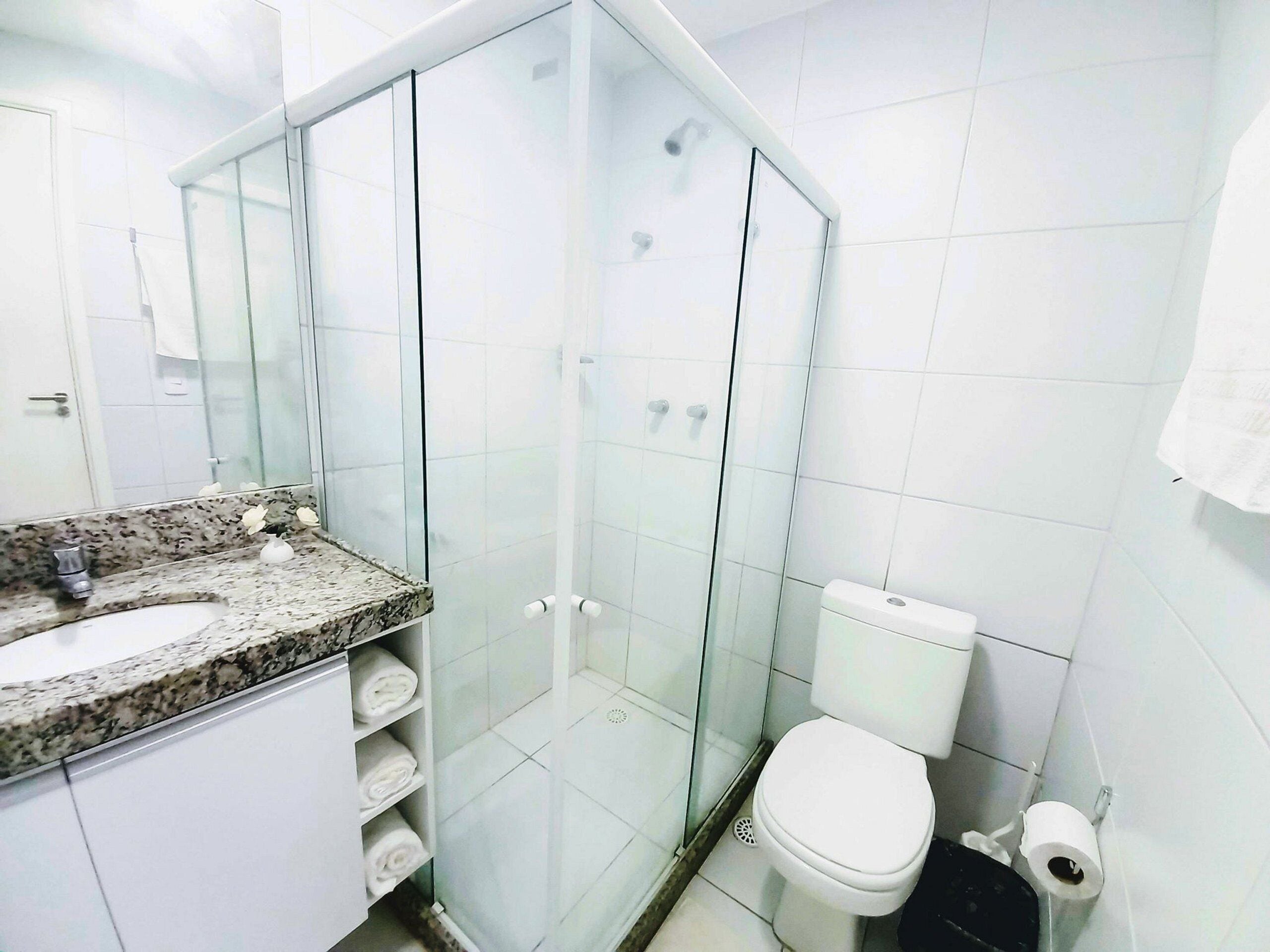 Apartamento | Casa de banho | Um polibã 