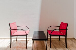 Apartamento Cidade, 1 cama king-size e sofá-cama, não fumadores, Vista para a cidade | Vista para o pátio