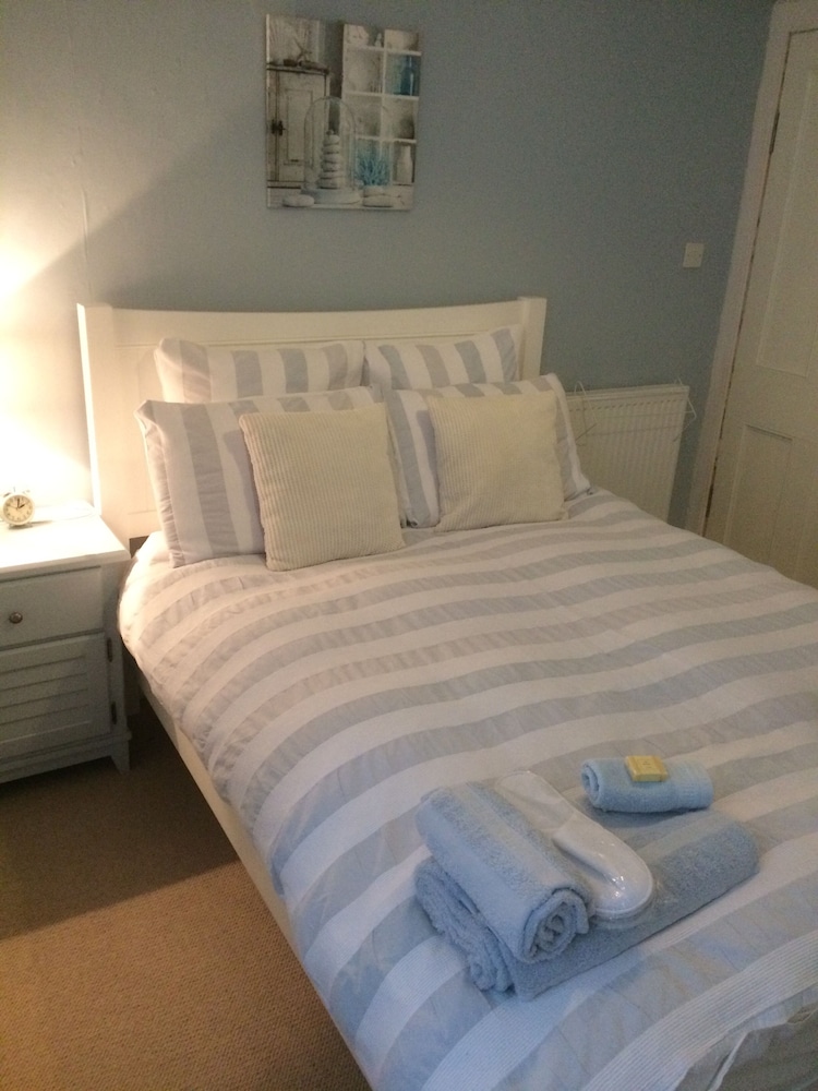 Coastal 1 Bedroom Cottage With Sea Views- The Shore - Pittenweem