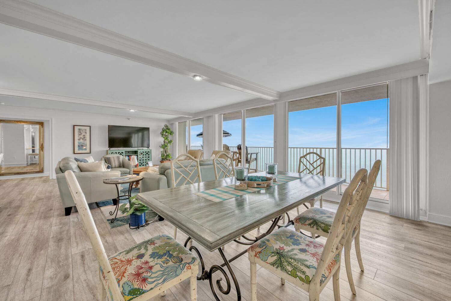 Remodeled 2022😎Waterview Towers Penthouse 601🌞🌞Best View in Destin ...