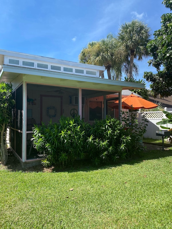 Beautiful Cottage With A View - Manasota Key, FL