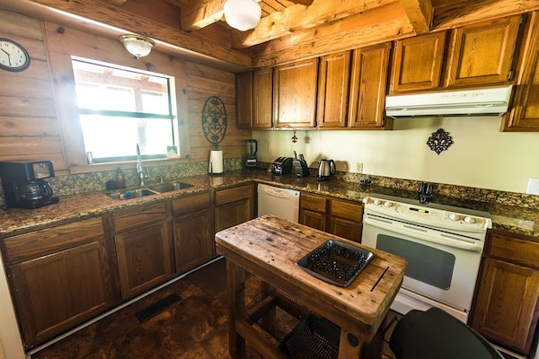 Log Cabin On The River - Baton Rouge, LA