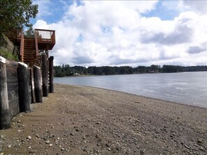 Puget Sound Beach House - Gorgeous Waterfront, Views - Beach Access ...