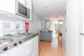 Apartamento, casa de banho privativa (6 Beds) | Secretária adequada para computadores portáteis 