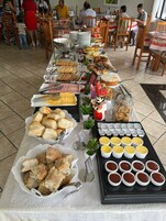 Pequeno-almoço completo diário incluído 