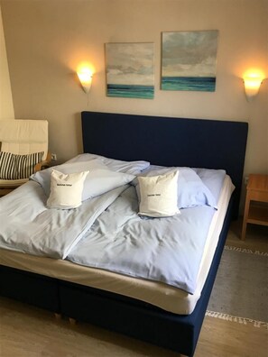 Secretária, cortinas/cortinados opacos, Wi-fi grátis 