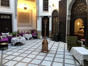 Café da manhã, almoço e jantar