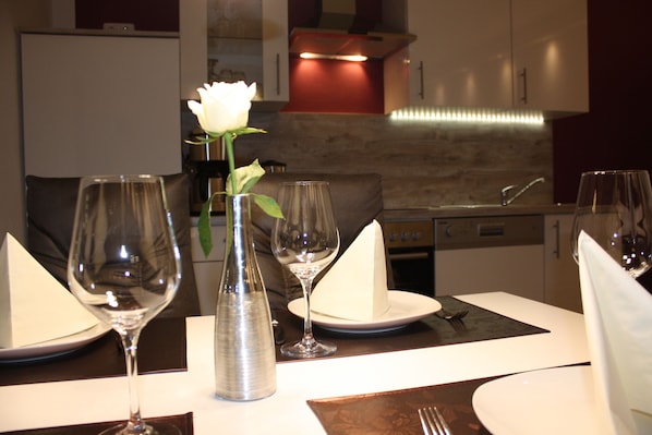 Apartamento luxo, 1 cama King, acessível (incl. cleaning fee) | Comodidades do quarto