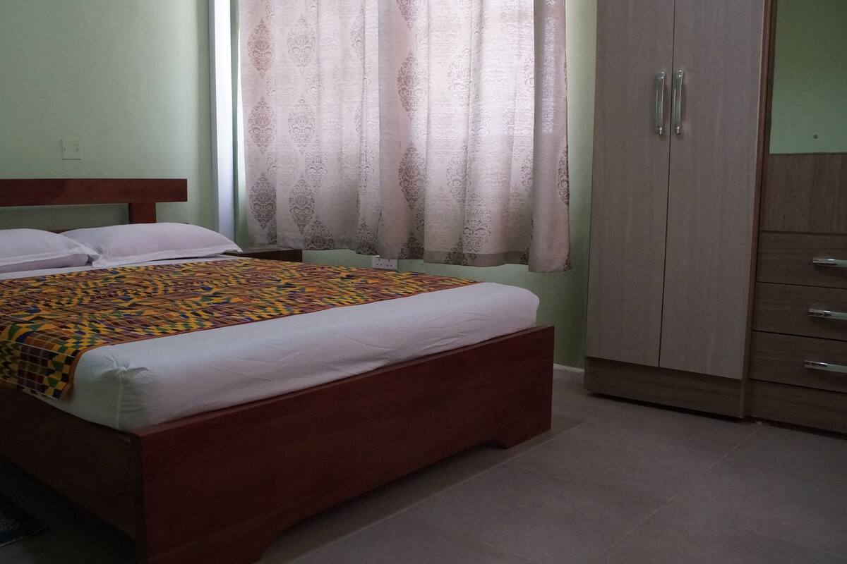 Deluxe Apartment 1 bedroom | Espaço de trabalho para notebook, cortinas blackout