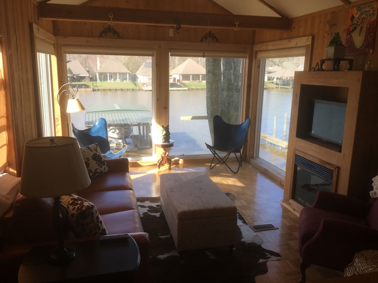 Cozy Camp With Sun Decks! Near New Orleans And Baton Rouge.! - Louisiana