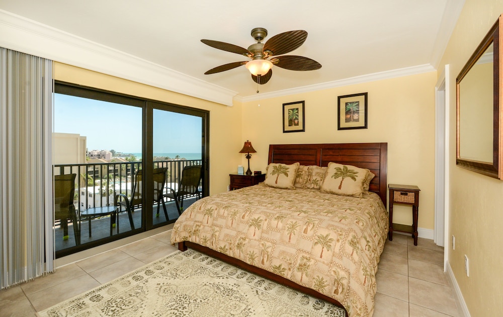 El Presidente Condos Unit 507, Top Floor With Gulf Views Directly On The Beach! - Siesta Key, FL