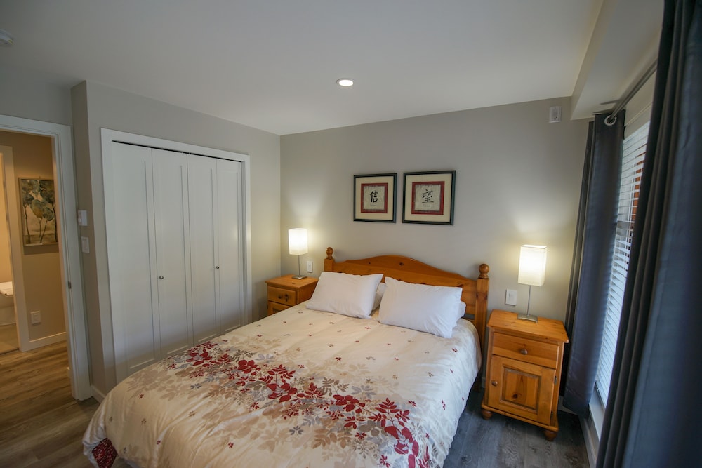 Pool And Hot Tub Access, Newly Renovated Suite With Free Parking, Wifi - Whistler