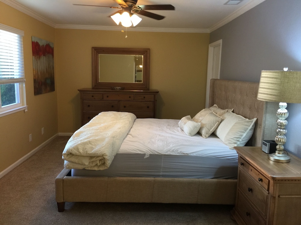 Nice Townhouse In Charming Pleasanton - Pleasanton, CA