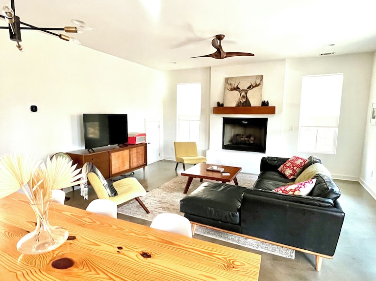 The Barngalo- Private, Yet Close To Everything - 艾肯