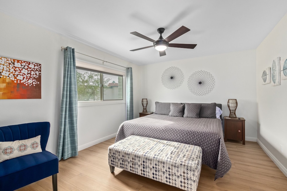 Scottsdale Townhome 2bd, Easy Walk To Old Town - Casino Arizona