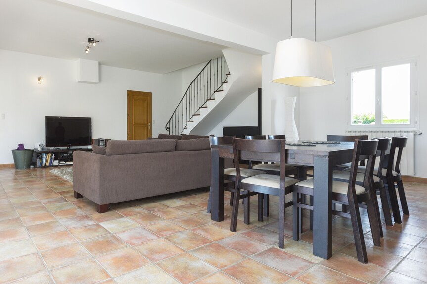 Maison Spacieuse; Haut Standing; Idéal Familles; Grand Jardin, Piscine Chauffée - Gard