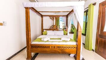 Apartamento Clássico, 2 quartos, não fumadores, vista para o pátio | Com mobília individualizada, ferro/tábua de engomar