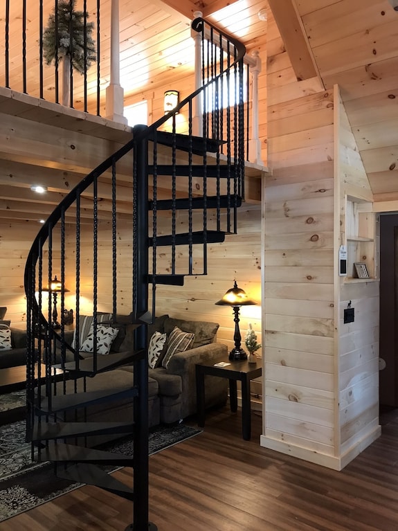 Acogedora Cabaña En Pittsburg Nh Village - Acceso Directo A La Tija De Nieve Y Atv - Pittsburg, NH