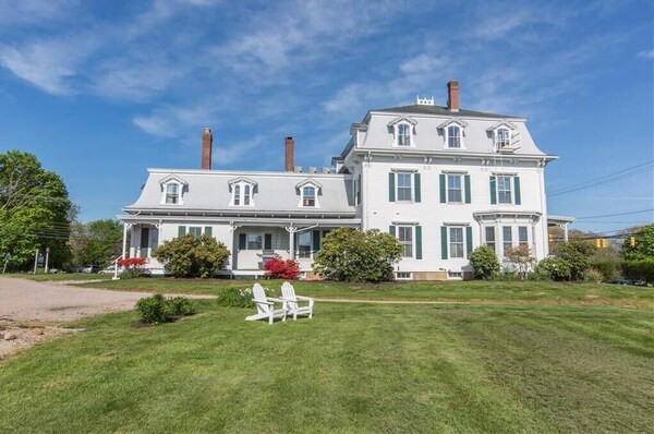 Langworthy Inn - Misquamicut, RI