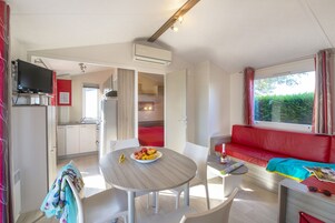 TV de ecrã plano, ténis de mesa 
