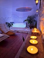 Sala(s) para tratamentos a casais, sauna, banheira de hidromassagem
