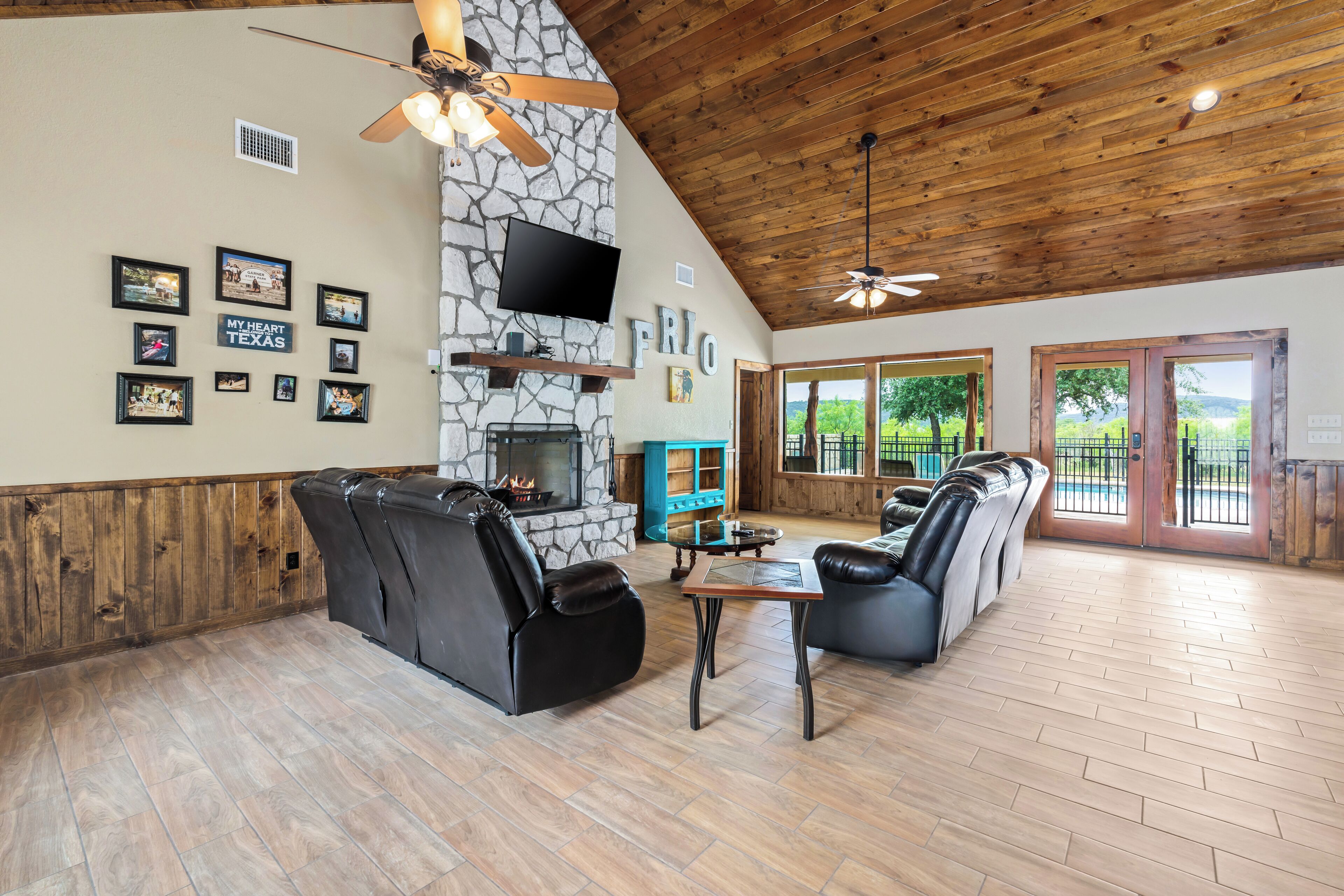 1-story Home With Pool, Huge Outdoor Gathering Space, Less Than 5-minute Drive To The Frio River - Concan, TX