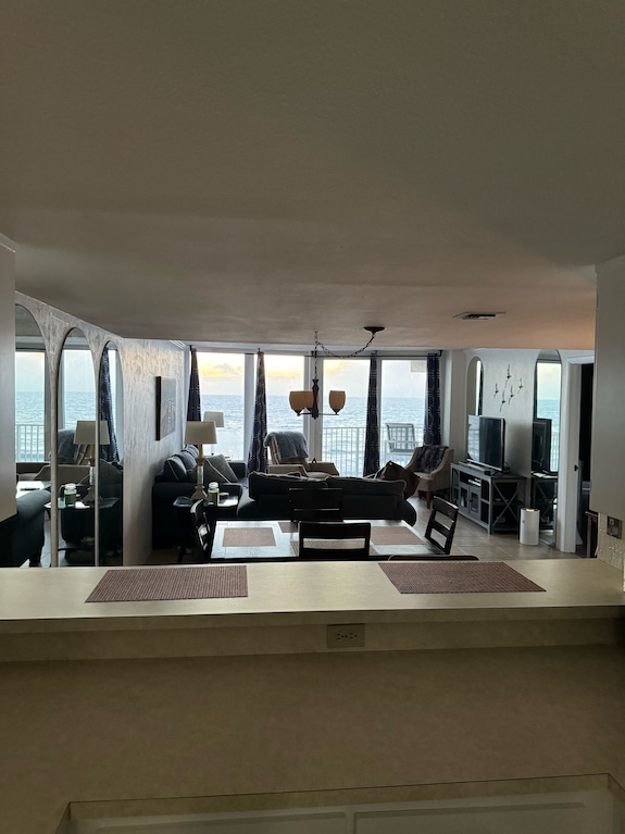 ️Renovated 125 Special A Night Sept & Oct! No Drive Beach,ocean View#605,2br2ba - Ponce Inlet, FL