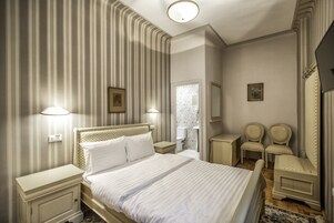 1 quarto, individualmente decorados, individualmente mobiliados