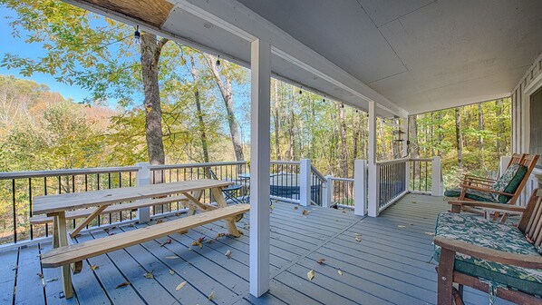 Enjoy the Peaceful Setting at "Rustic Charm" - Waynesville | Vrbo