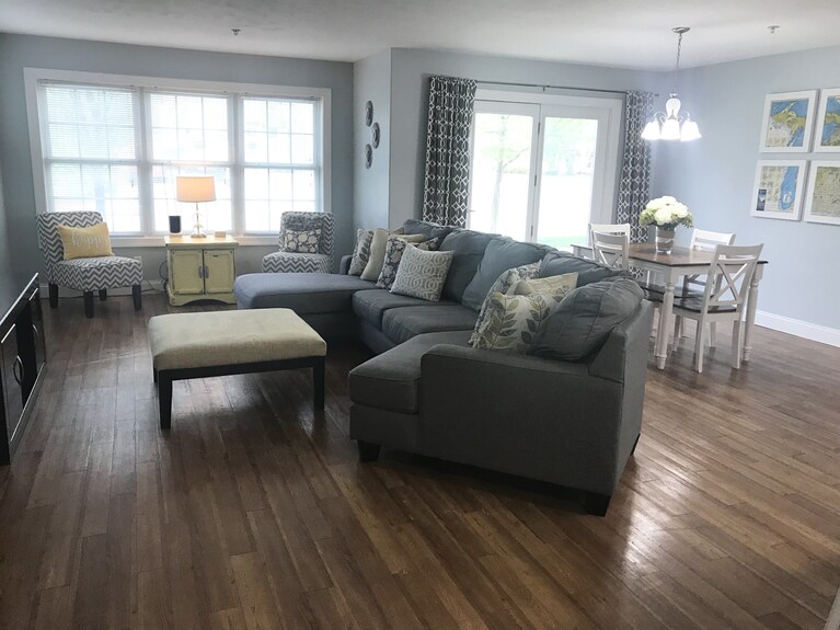 Downtown Tvc Condo, Walk Everywhere, Comfortable, Great Launching Pad To See Tc - Traverse City, MI