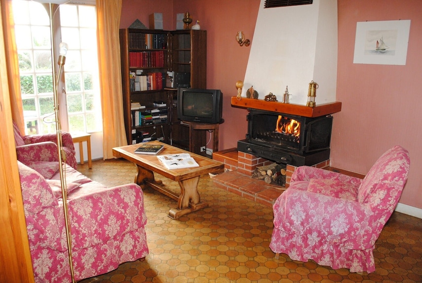 Appartement Dans Pavillon Avec Jardin Et Parking Privé à 22220 Minihy-tréguier - Côtes-d'Armor