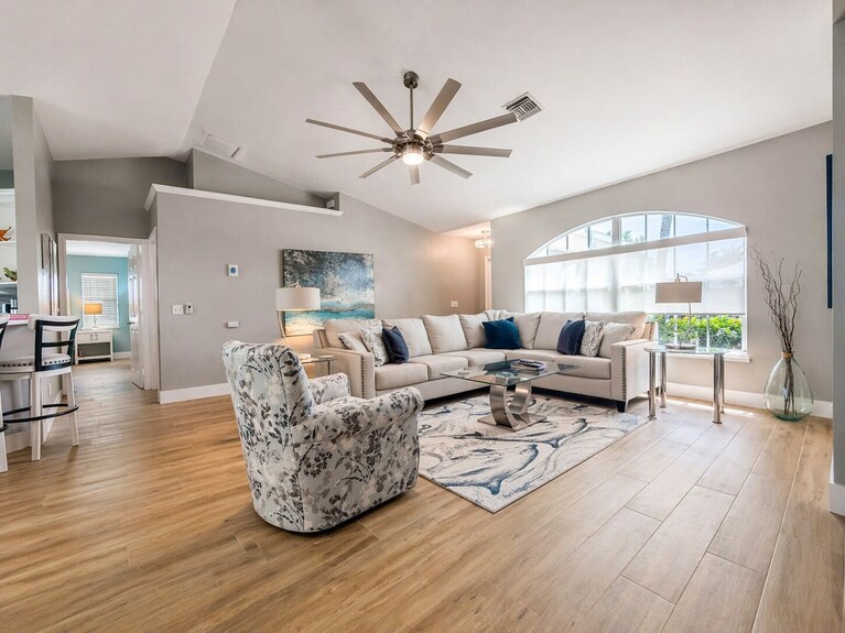 True Happiness In Paradise! Close To Everything! Heated Pool! - Marco Island, FL