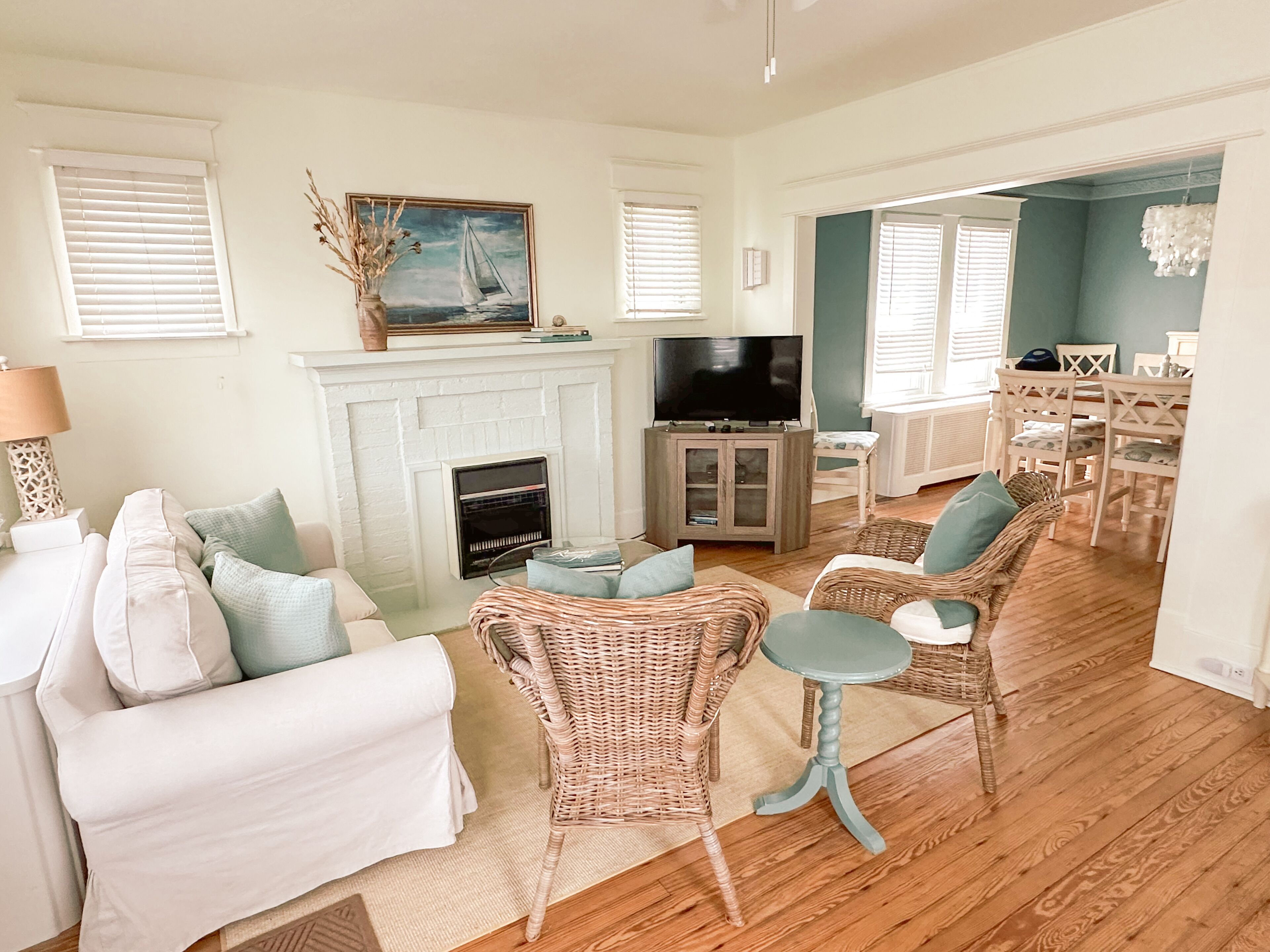 Lovely 4bed, 2ba, 3 Blocks To The Beach! - Atlantic City, NJ